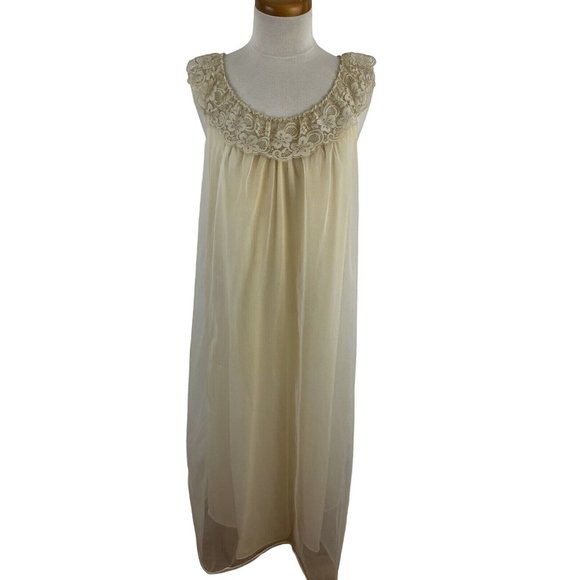 Shadowline | Intimates & Sleepwear | Vintage Shadowline Womens M ...